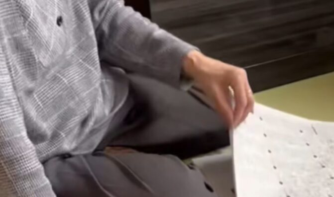 アリが運んでいるものは…？（@aoiwa_88さんより提供） – ほ・とせなNEWS